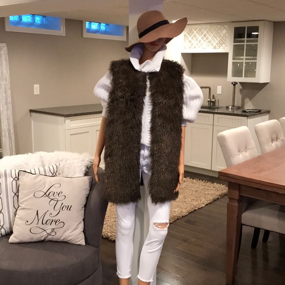 RACHEL Rachel Roy | Jackets & Coats | 42 Rachel Roy Faux Fur Vest ...